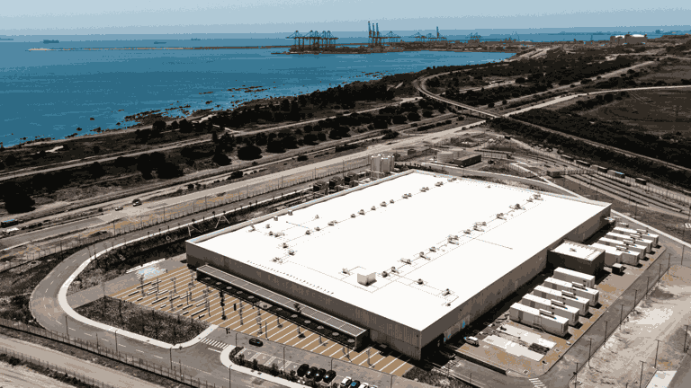 Sines DC – Building 02 (SIN02) > Projects > Gleeds