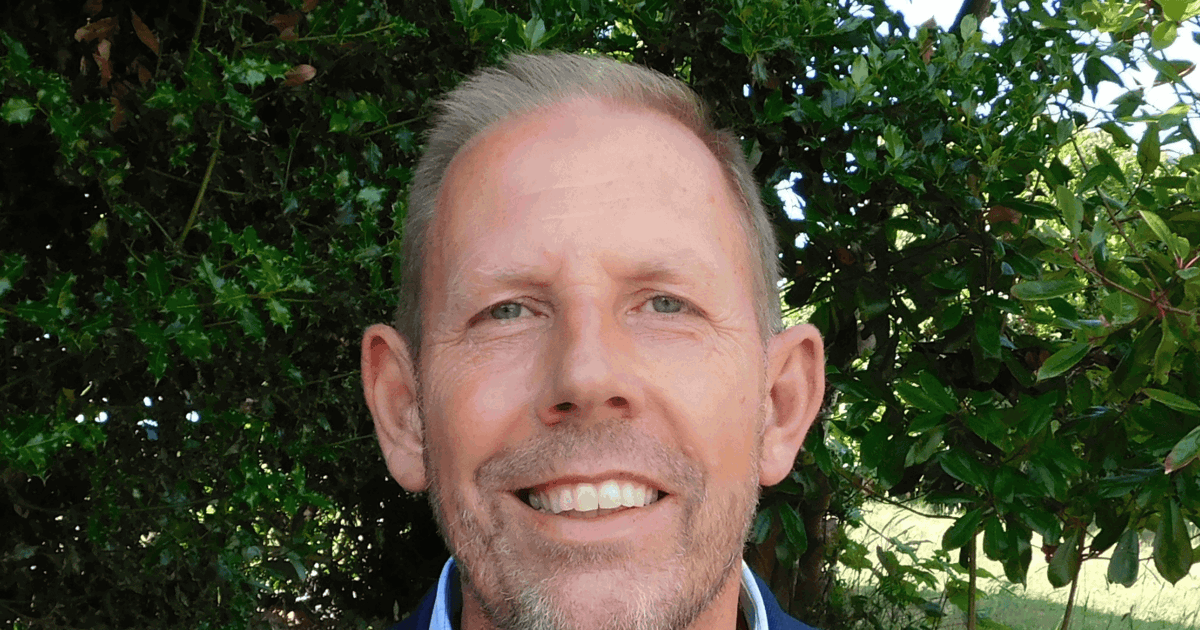 Mark Graves > Our people > About us > Gleeds