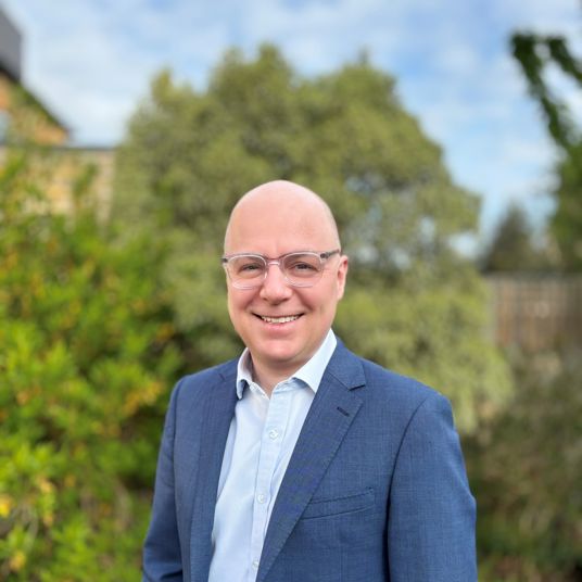 Rob Vale > Our people > About us > Gleeds