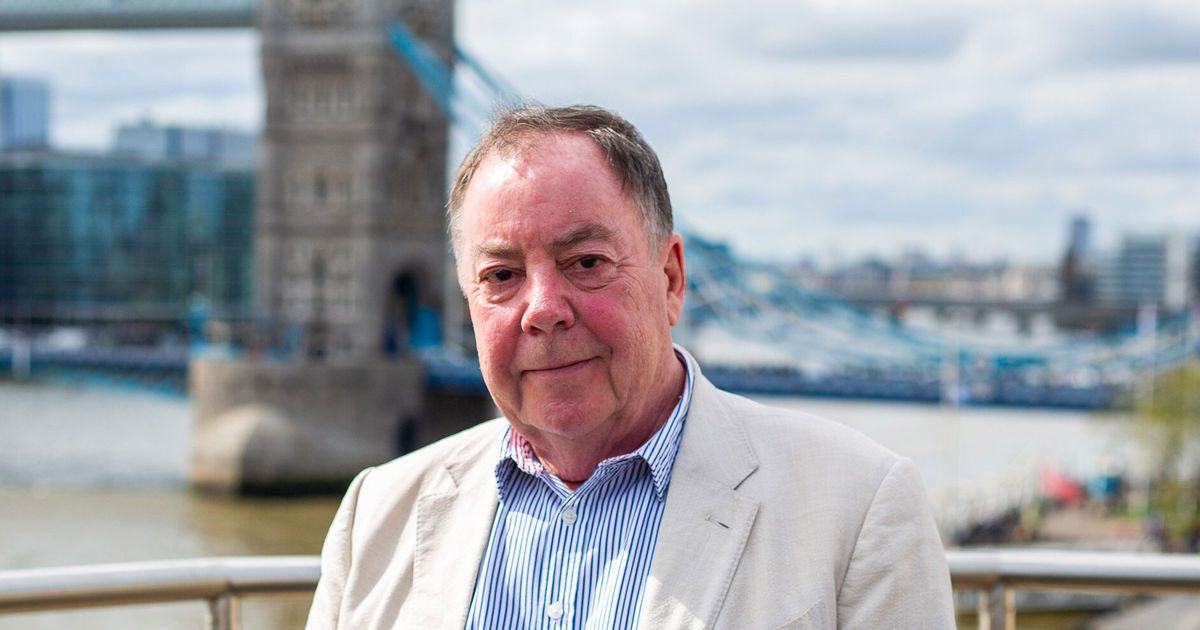 Richard Steer > Leadership > About us > Gleeds