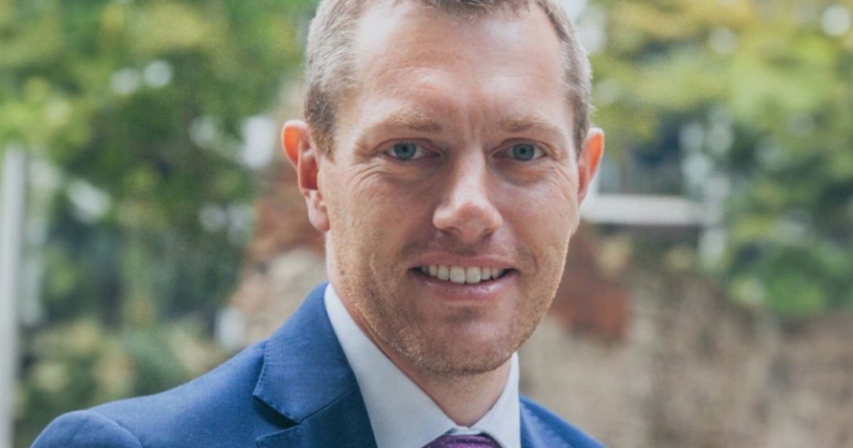 Dave Wakelin > Our people > About us > Gleeds