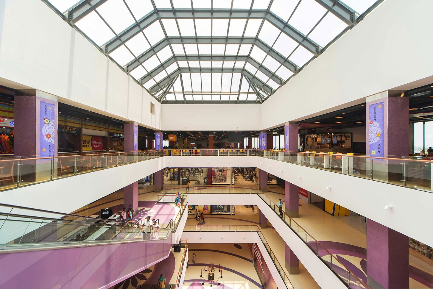 Virtuous Retail - VR Mall > Projects > Gleeds