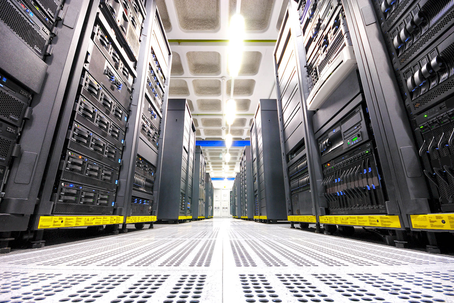 Data centres > Sectors > Expertise > Gleeds