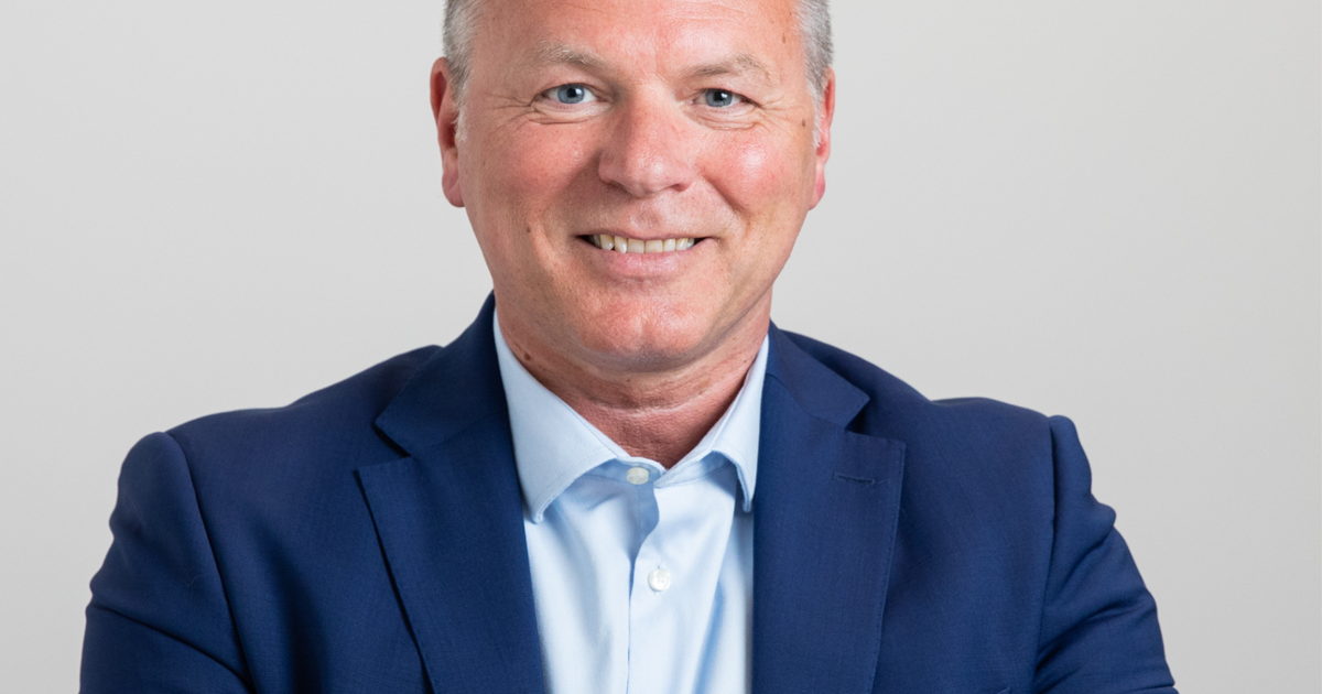 Peter Burns > Our people > About us > Gleeds