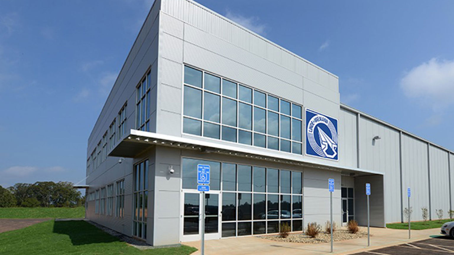 Automotive Component Facility Linde + Wiemann > Projects > Gleeds