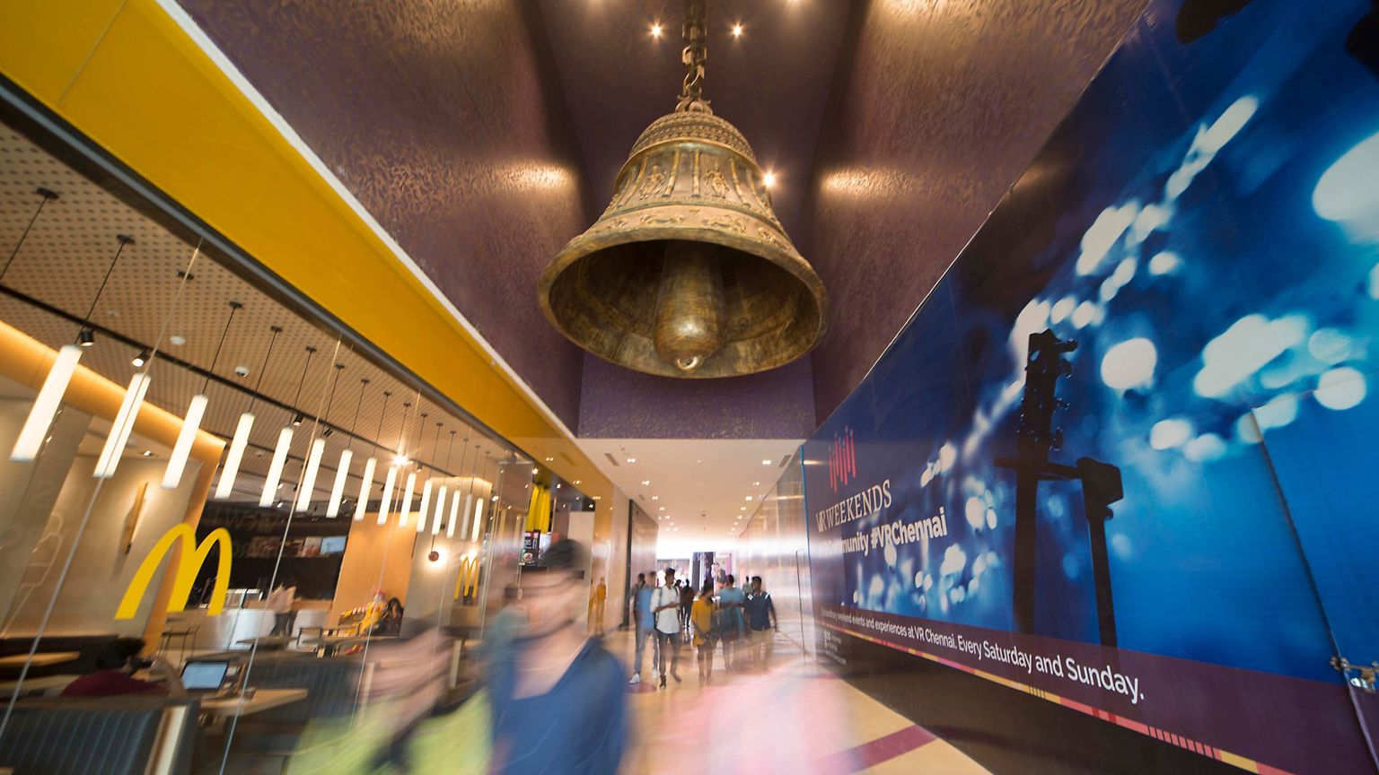 Virtuous Retail - VR Mall > Projects > Gleeds