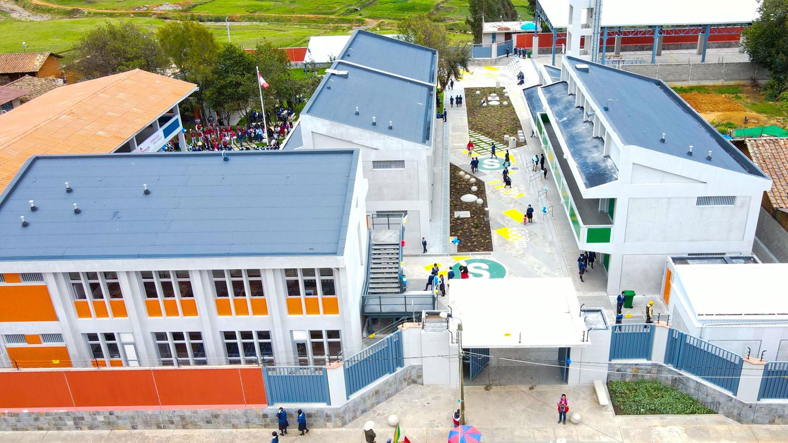 Peru Bicentennial Schools > Projects > Gleeds