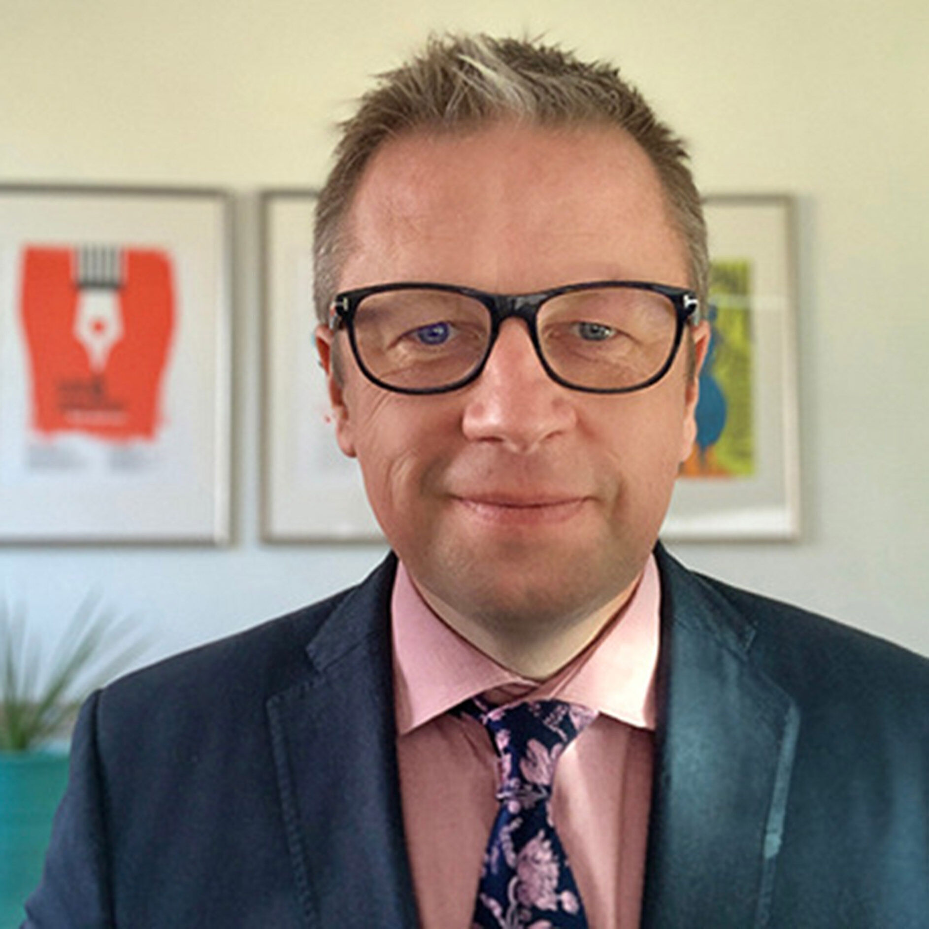 Stuart Lumsden > Our people > About us > Gleeds